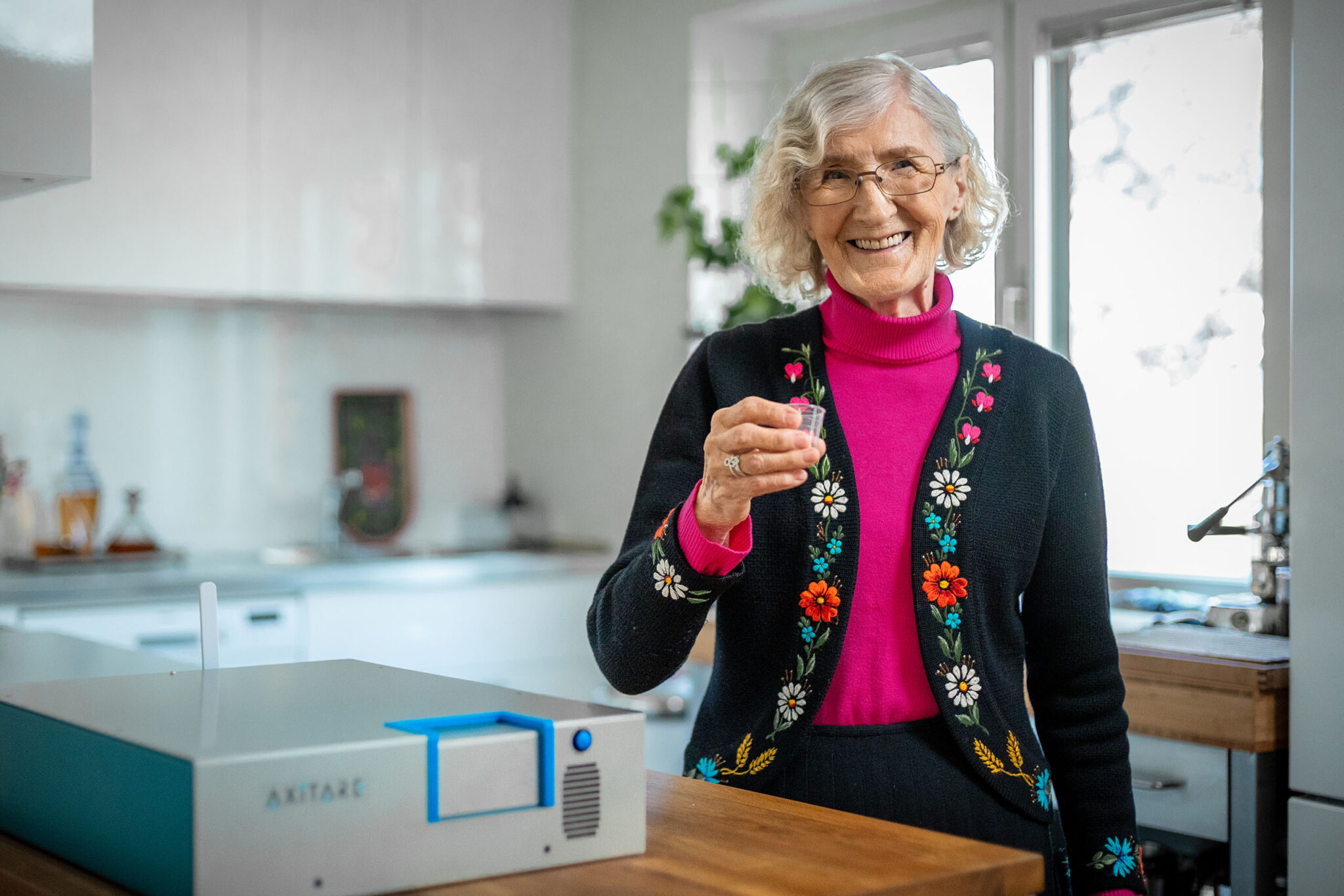 Easy-to-use automatic medication dispenser | For home care | Axitare